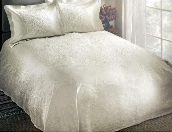 Contemporary Medallion Cotton Raised Jacquard Matelasse Country Cottage ...