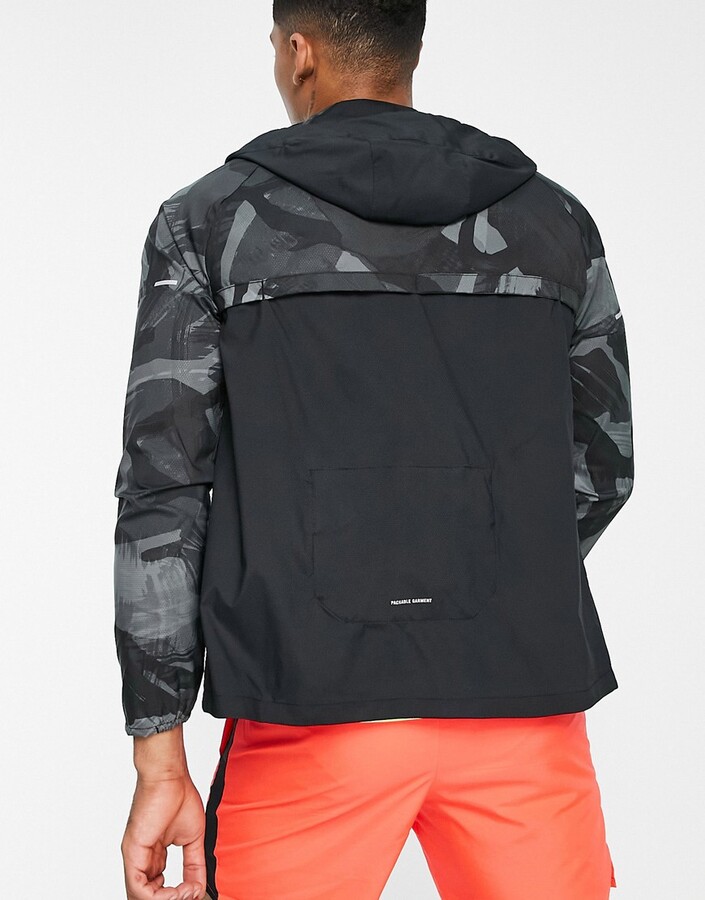 Nike Running Camo Repel Windrunner packable jacket in black and grey ...