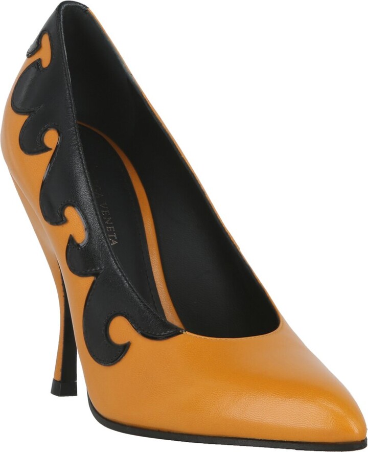 Bottega Veneta Pointy-Toe Leather Pump - ShopStyle Heels