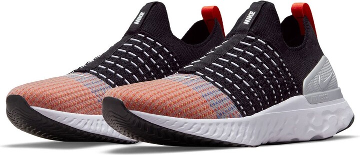 Nike Gender Inclusive React Phantom Run Flyknit 2 Running Shoe ...