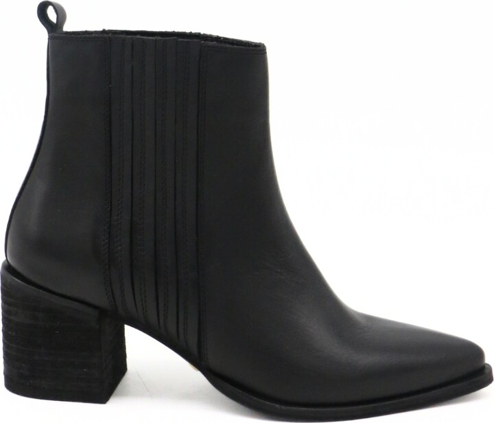 Stivali New York Women's Stagecoach Western Inspired Chelsea Booties In ...