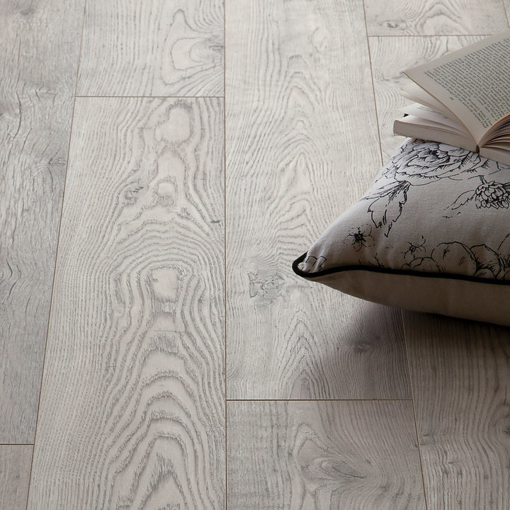 Schreiber Rushmore Chestnut Laminate Flooring - 1.73sq m per pack ...