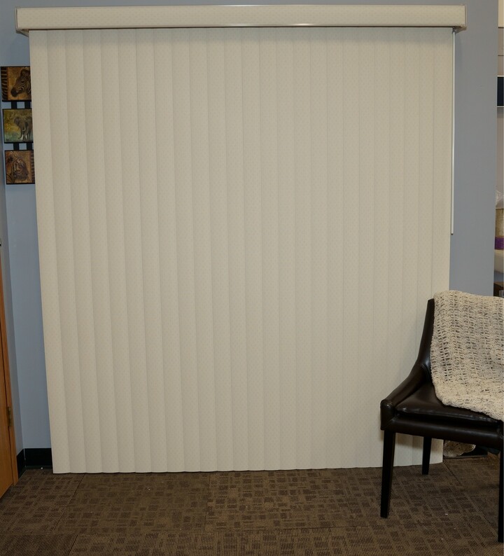 BlindDen Sandstone Havana Textured Vinyl Vertical Blind, CORDLESS ...