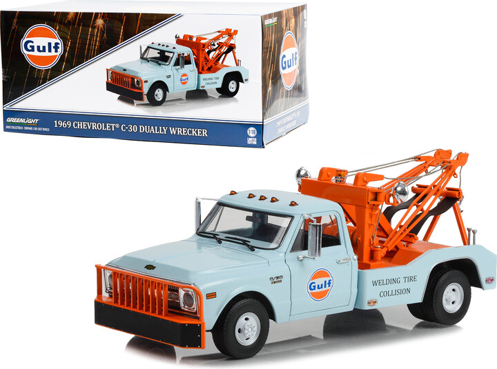 1969 Chevrolet C-30 Dually Wrecker Tow Truck "Gulf Oil Welding Tire ...