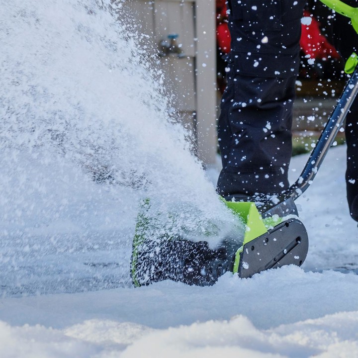EARTHWISE Cordless Electric 20-Volt Snow Thrower - ShopStyle Outdoor Rugs