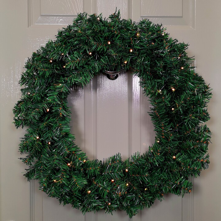 Samuel Alexander 60cm Pre Lit Plain Green Christmas Wreath with Warm White LEDs and 160 Tips ...