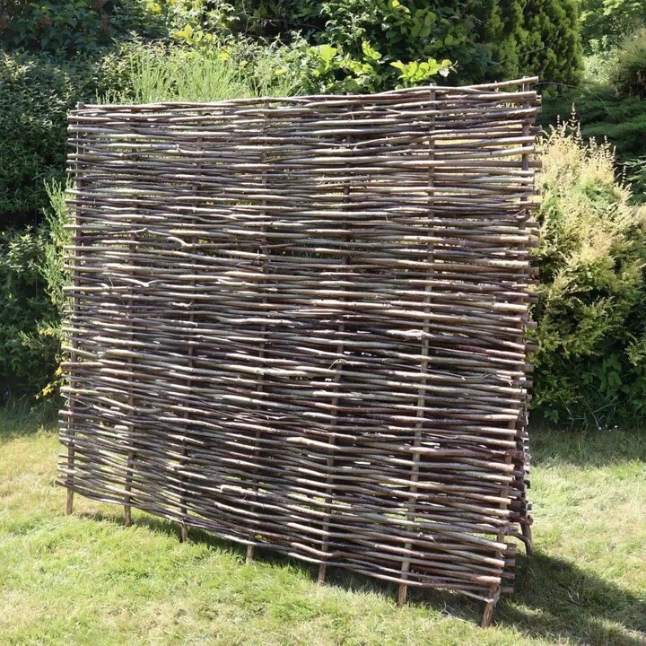Woven Wood 4ft(w) x 6ft(h) (1.2m x 1.82m) Capped Hazel Hurdle Fence ...