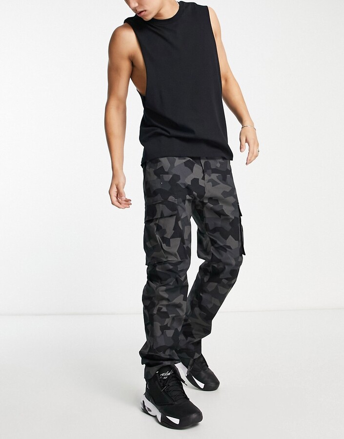 Nike Basketball NBA N31 camo cargo pants in grey - ShopStyle Casual ...