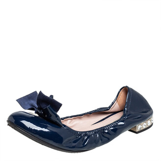 Miu Miu Navy Blue Patent Leather Bow Detail Crystal Embellished Heel Scrunch Ballet Flats Size ...