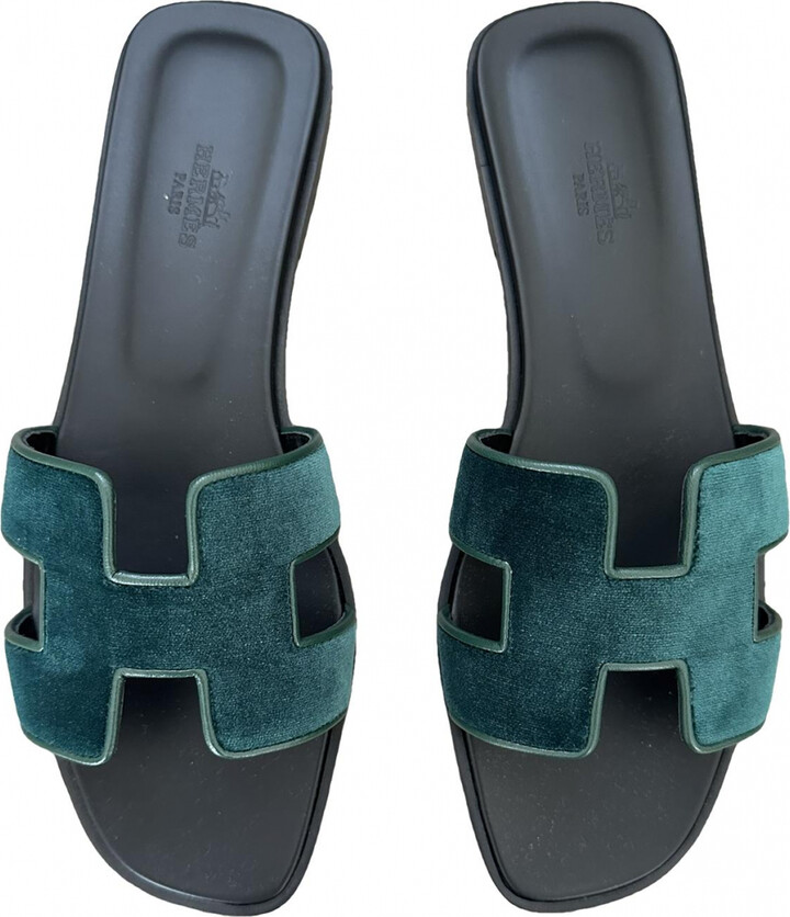 Hermes Oran velvet flip flops - ShopStyle Sandals