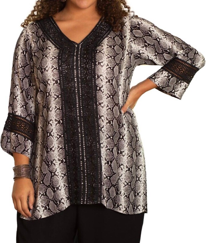 On The Plus Side Print Tatum Bracelet Sleeve V-Neck Tunic - Plus Size ...