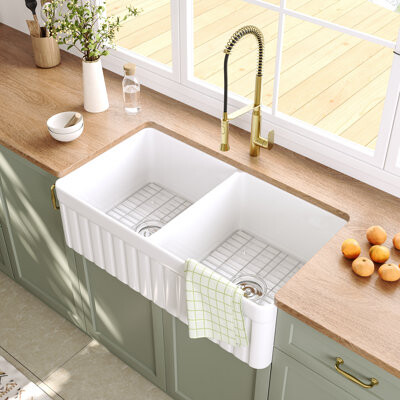 DeerValley Nova 33" L x 18" W Double Bowl Fireclay Farmhouse Kitchen ...