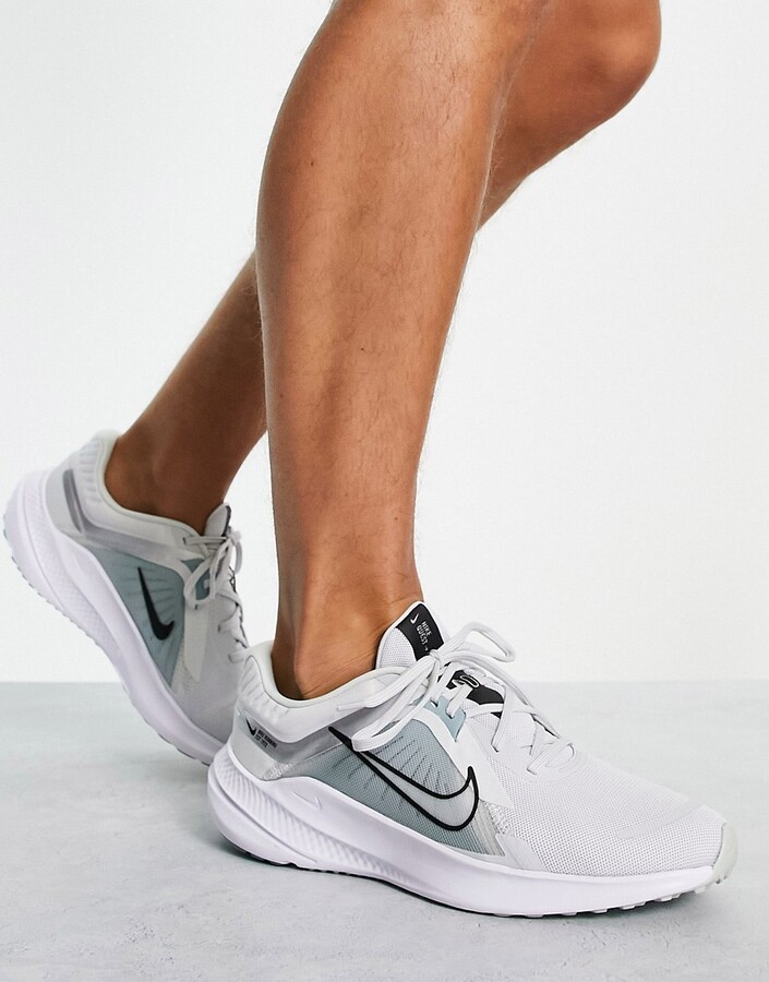 Nike Running Quest 5 sneakers in light gray - ShopStyle