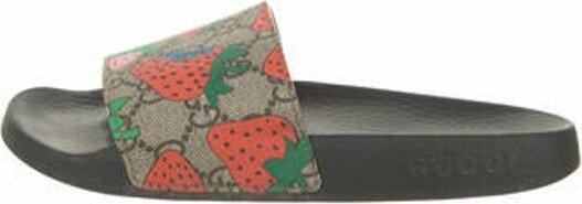 Gucci GG Supreme Slides - ShopStyle