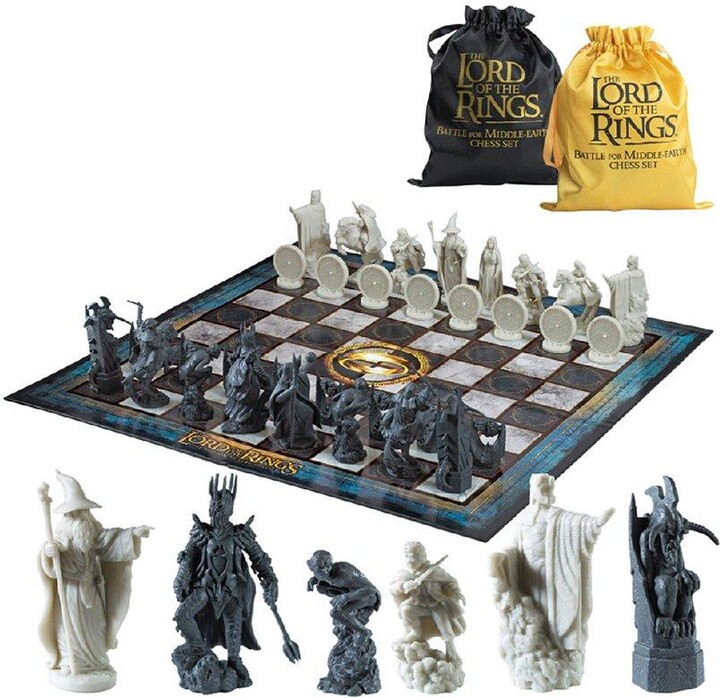The Noble Collection (UK) Ltd LotR Battle For Middle Earth Chess Set ...