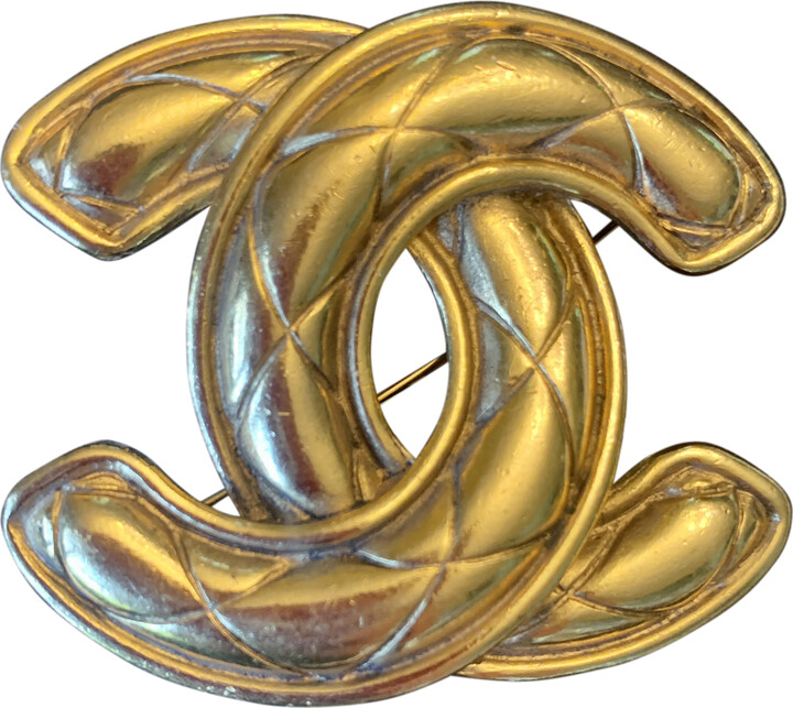 Chanel CC pin & brooche - ShopStyle