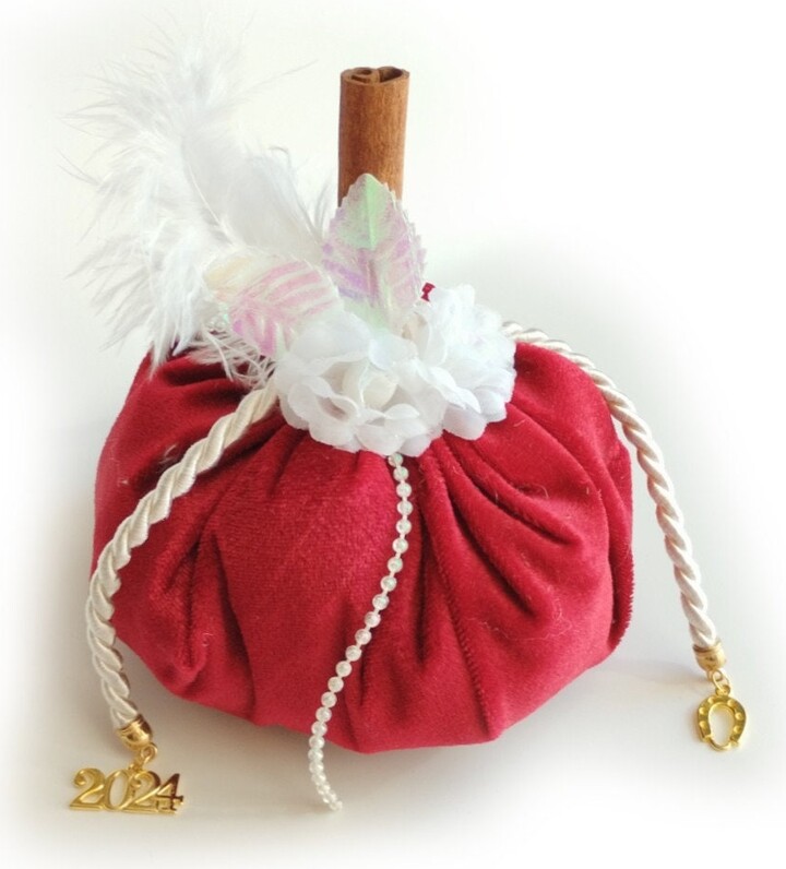 Etsy Gouri 2024 Christmas Lucky Charm, Large Pumpkin in Burgundy Velvet ...