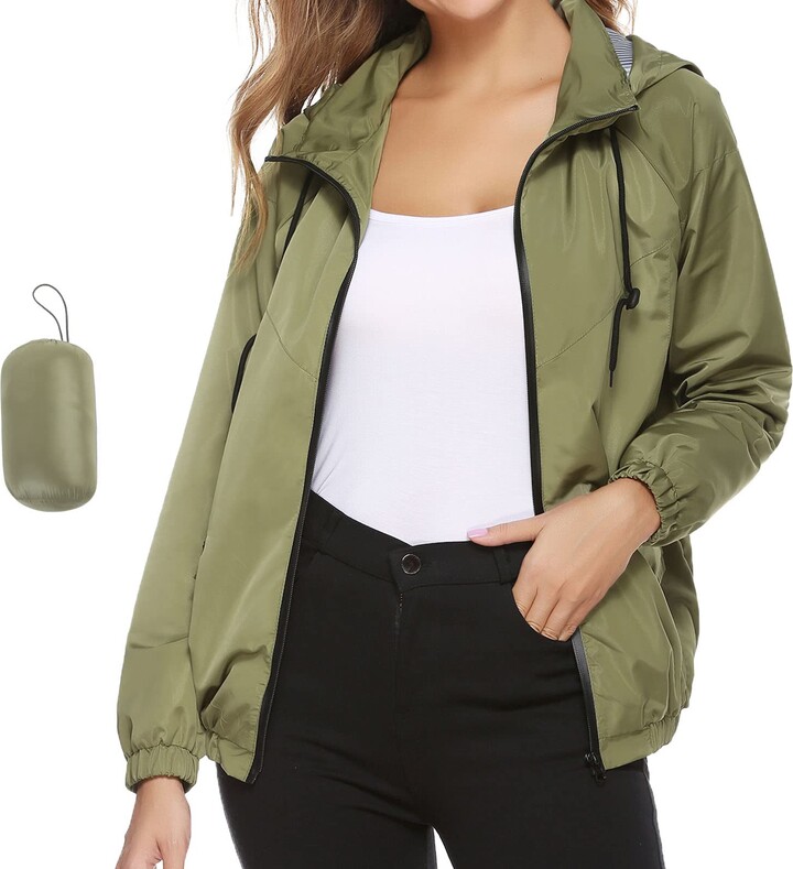 Gyabnw Women's Lightweight Waterproof Rain Jacket Packable Showerproof ...