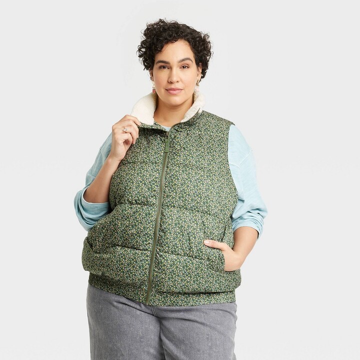 Universal Thread Women's Plus Size Puffer Vest Green Floral 2X - ShopStyle