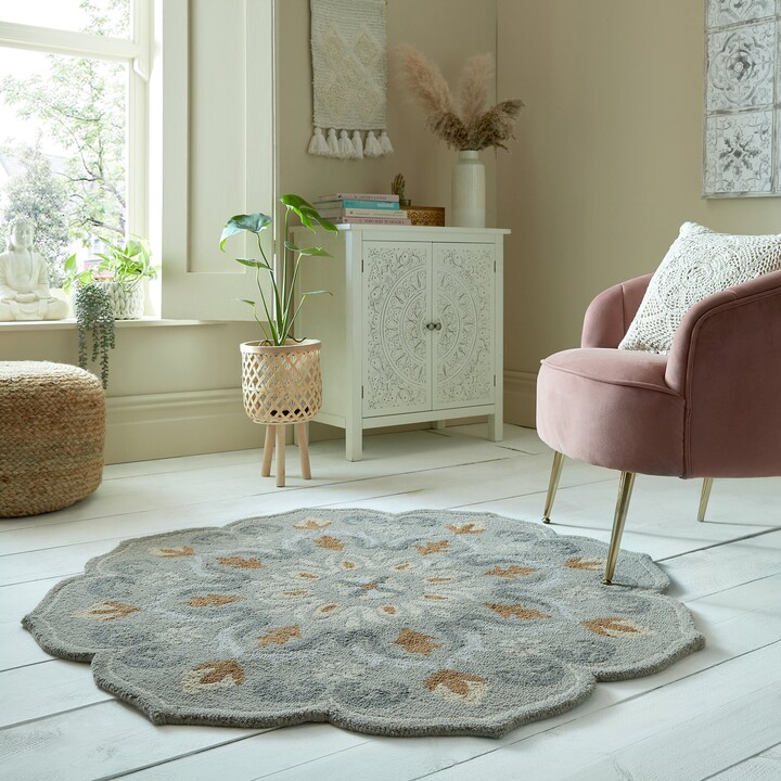 Dunelm Larch Wool Scallop Round Rug Grey - ShopStyle