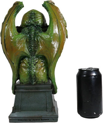 Trinx The Call Of Cthulhu Alien Creature Seated On Pedestal Throne ...