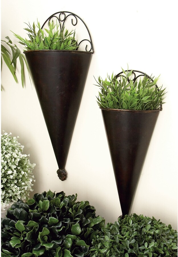 Studio 350 Black Metal Indoor Outdoor Cone Scroll Wall Planter ...