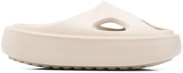 Axel Arigato Magma flatform sliders - ShopStyle Sandals