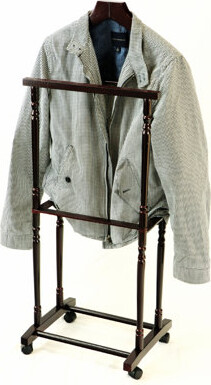 Winston Porter Riesner Men Suit Valet Stand with Suit Hanger ...