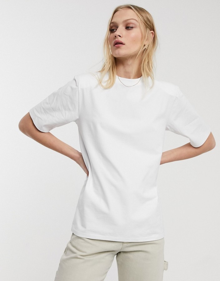 Padded T-shirts: Elevate Your T-shirt Game - Mum-a-Porter