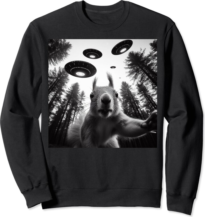 squirrel Selfie with UFOs, Alien squirrel UFO Gift squirrel Selfie with ...