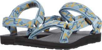 Are Tevas the It-Girl Sandals of the Summer?