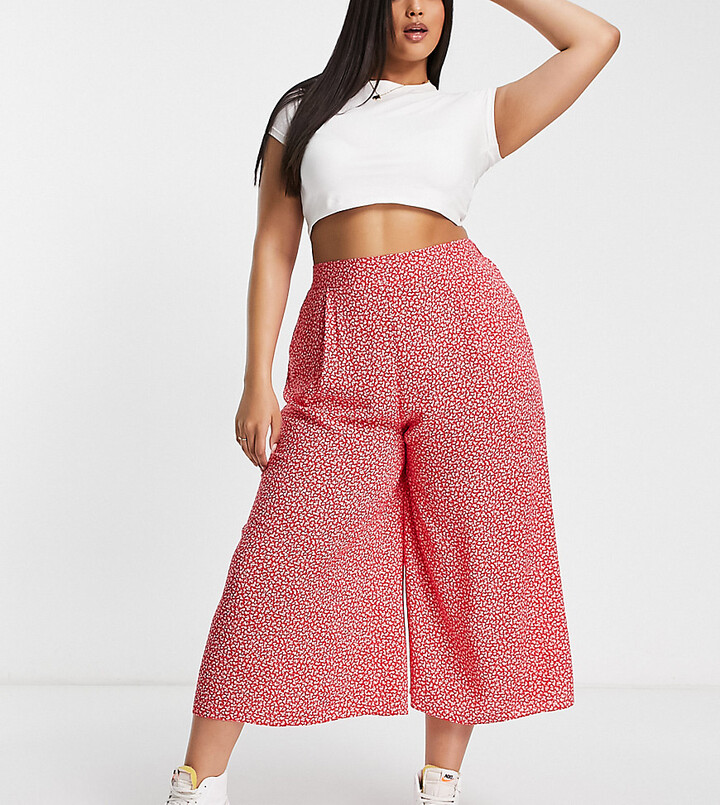 New Look Plus New Look Curve wide leg cropped pants in red ditsy floral ...