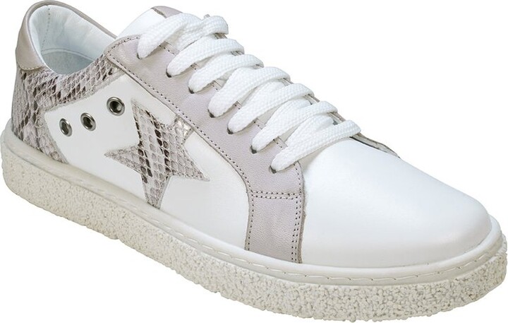 GC Shoes Charlee White Snake Skin Two-Tone Star Motif Lace Up Sneakers ...