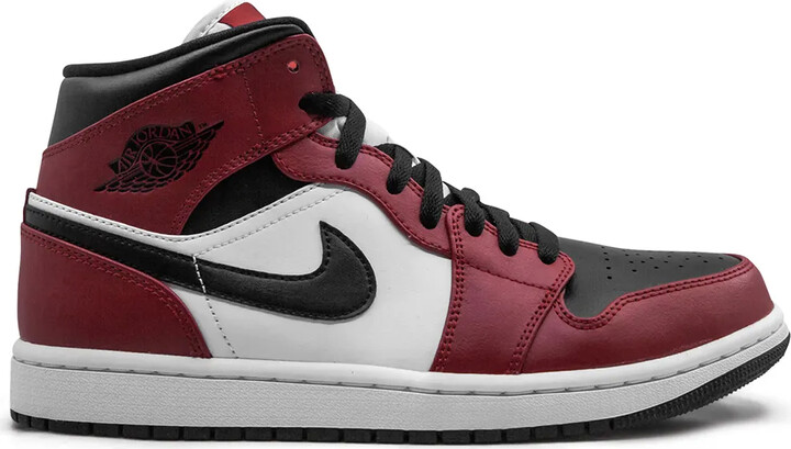 Jordan Mid "Chicago Black Toe" sneakers - ShopStyle