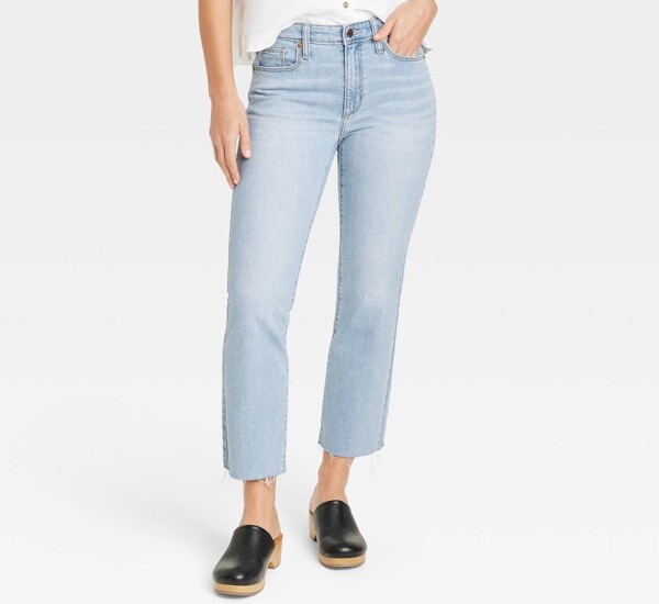Universal Thread Women's High-Rise Bootcut Cropped Jeans Light Wash ...