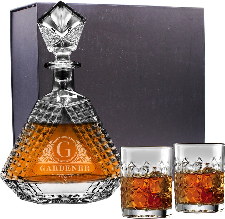 10 Unique and Thoughtful Surprise Gifts for Men