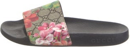 Gucci GG Supreme Slides - ShopStyle