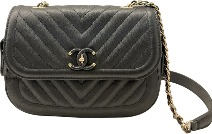 Chanel Coco Curve leather handbag - ShopStyle Shoulder Bags