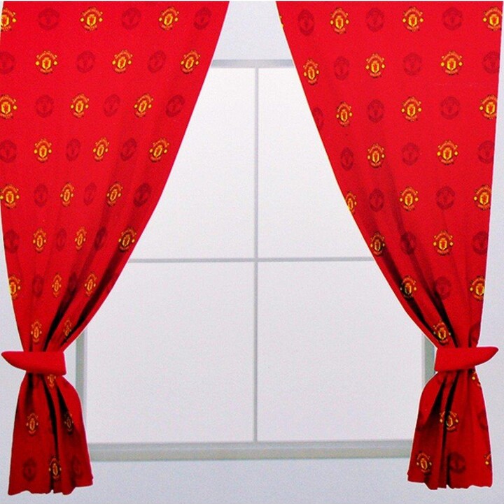 Manchester United FC Official Repeat Crest Curtains - ShopStyle