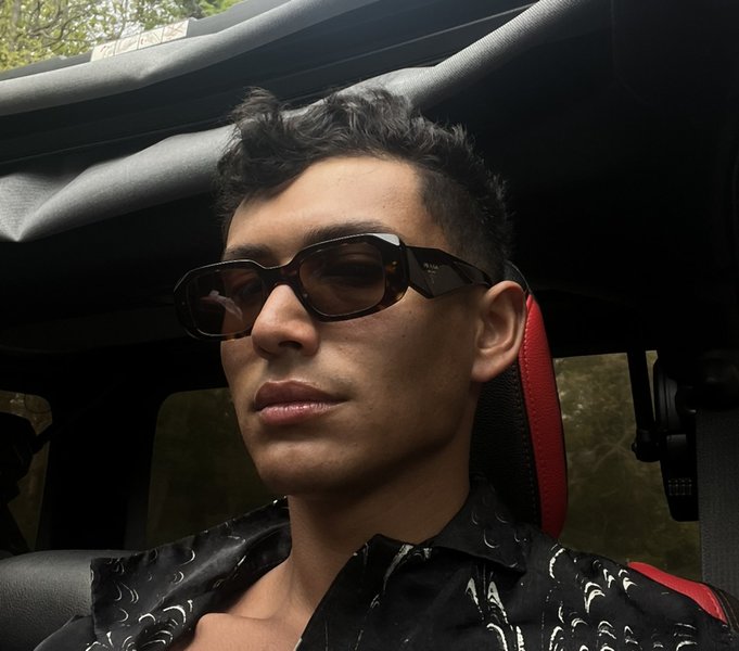 @kennethpabon | TapTo.Shop